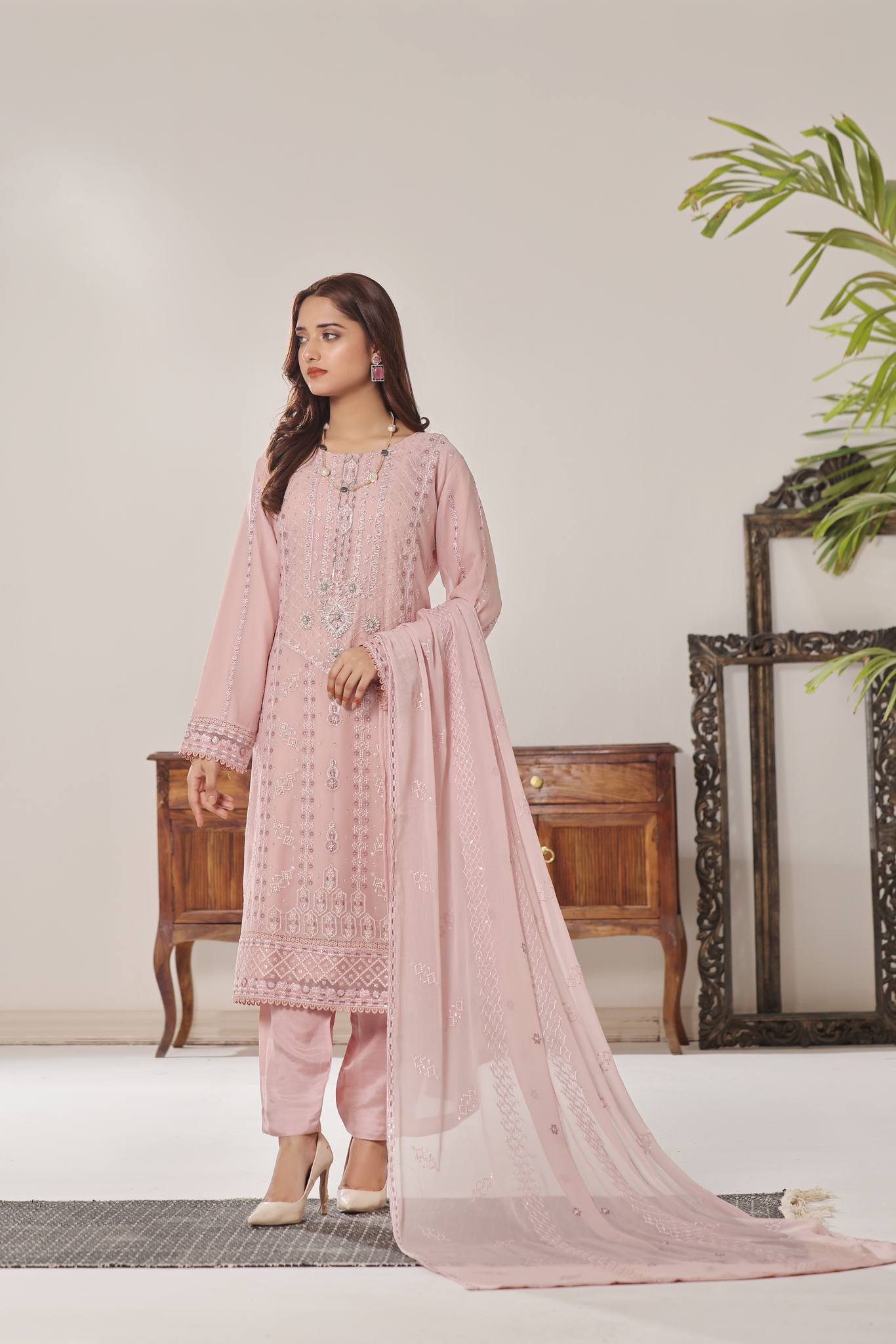 𝗙𝗔𝗥𝗜𝗔 – 𝟬𝟯 – Fashion